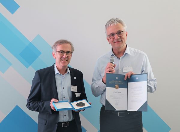 Verleihung der Beuth-Denkmünze an Herrn Dr. Rudolf Neuroth